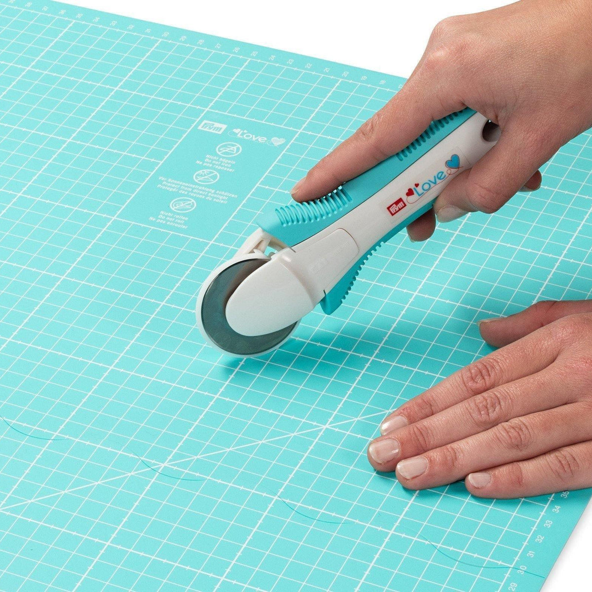 Scissors / Cutting tools – Jelly Fabrics Ltd